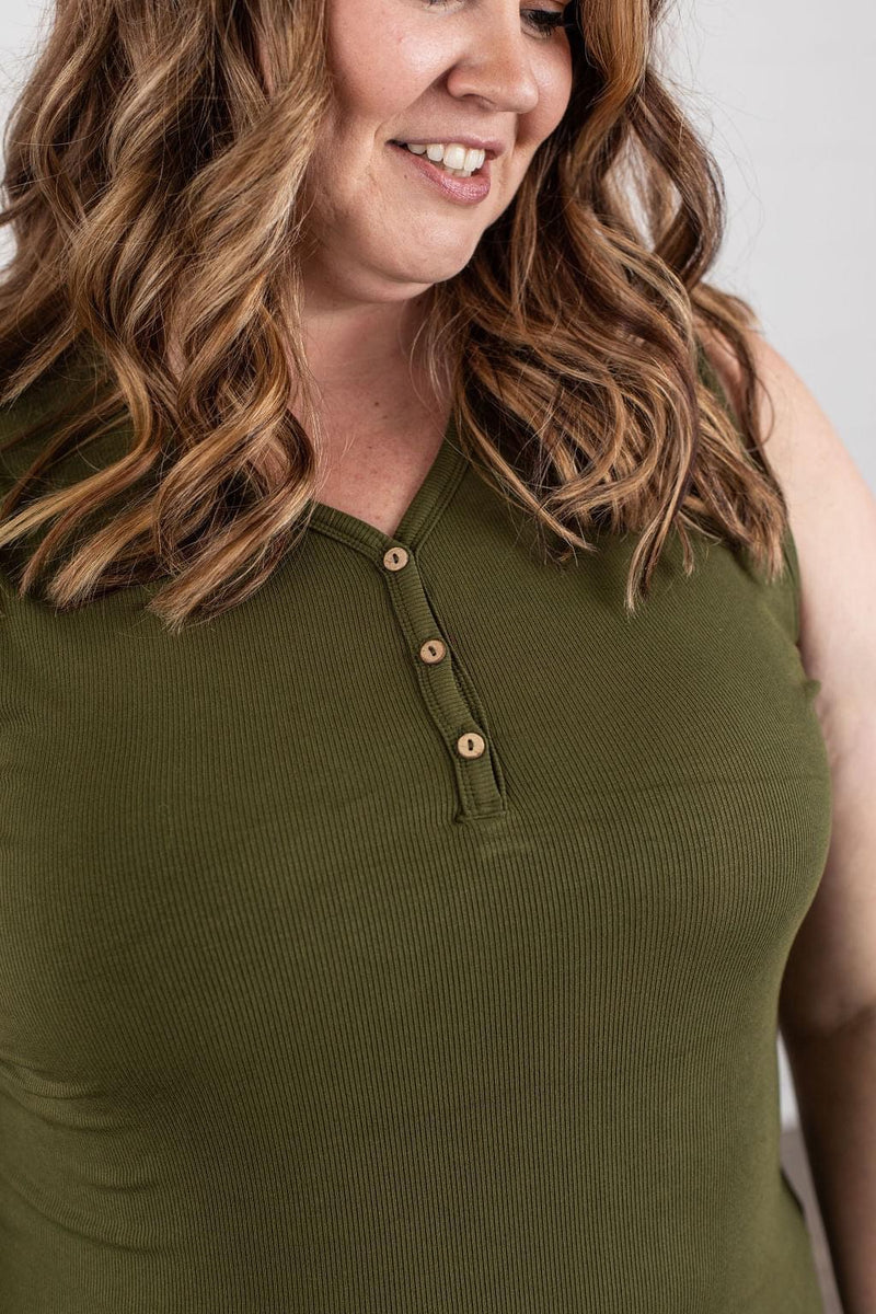 Ribbed Henley Tanks - Army Green – Curvy Flamingo Boutique